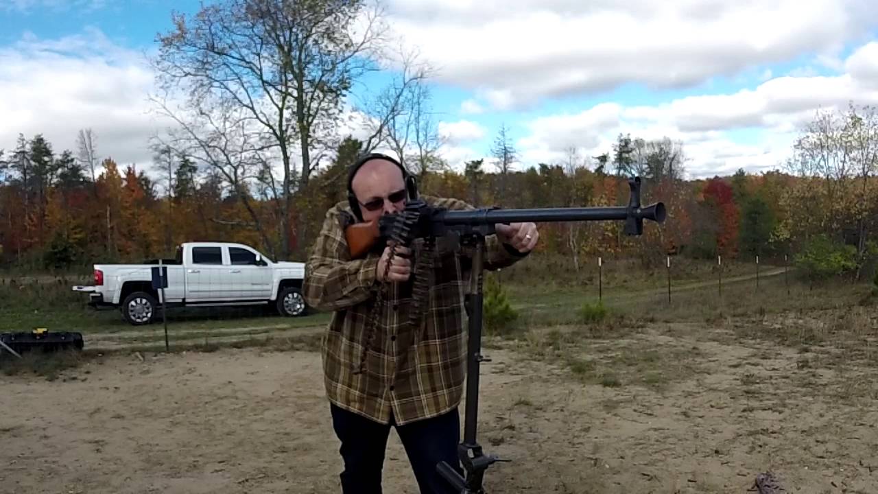 UK vz. 59 Belt Fed Machine Gun on Tripod - 7.62x54r - YouTube