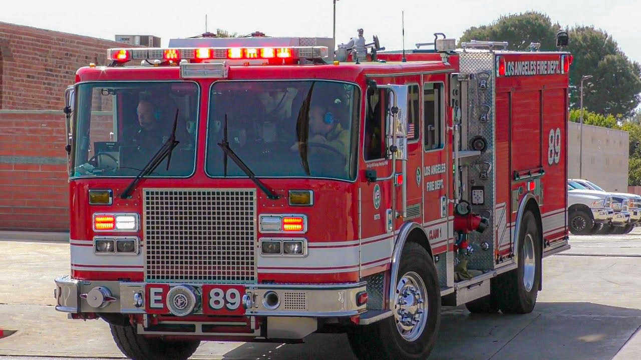 LAFD Engine 89 Responding - YouTube
