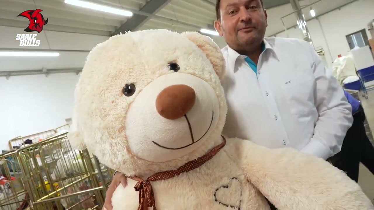 Saale Bulls Teddy Toss - Plüschis waschen bei Wäscherei Edelweiß - YouTube