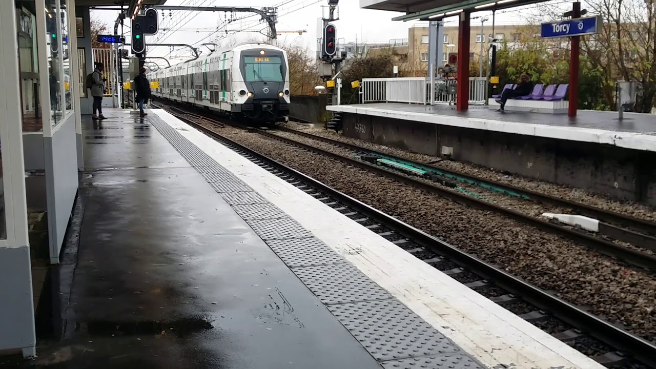 ( RER A ) Arrivée de 2 MI09 à Torcy - YouTube