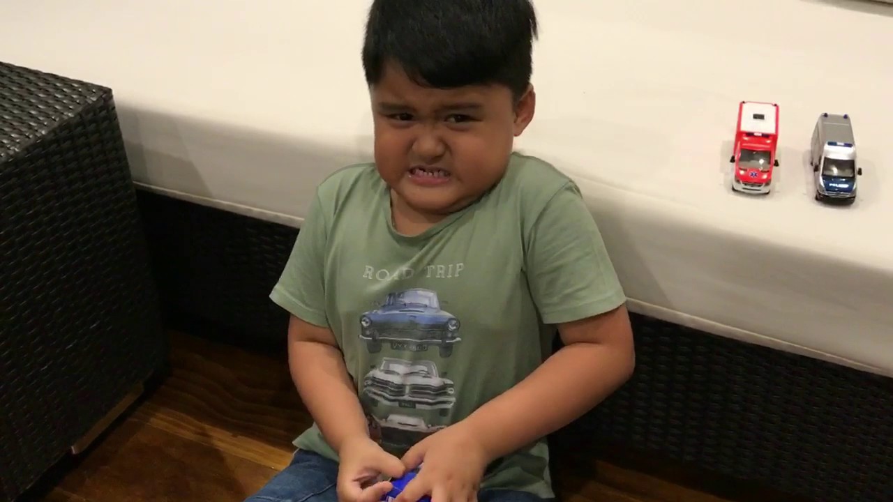 Enzo's first toy review - YouTube