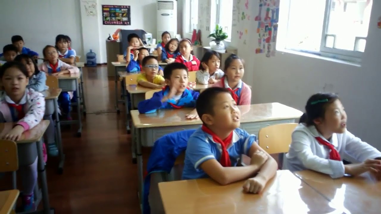 Kids singing Let's count from 10 to 20 by Singing Walrus - YouTube