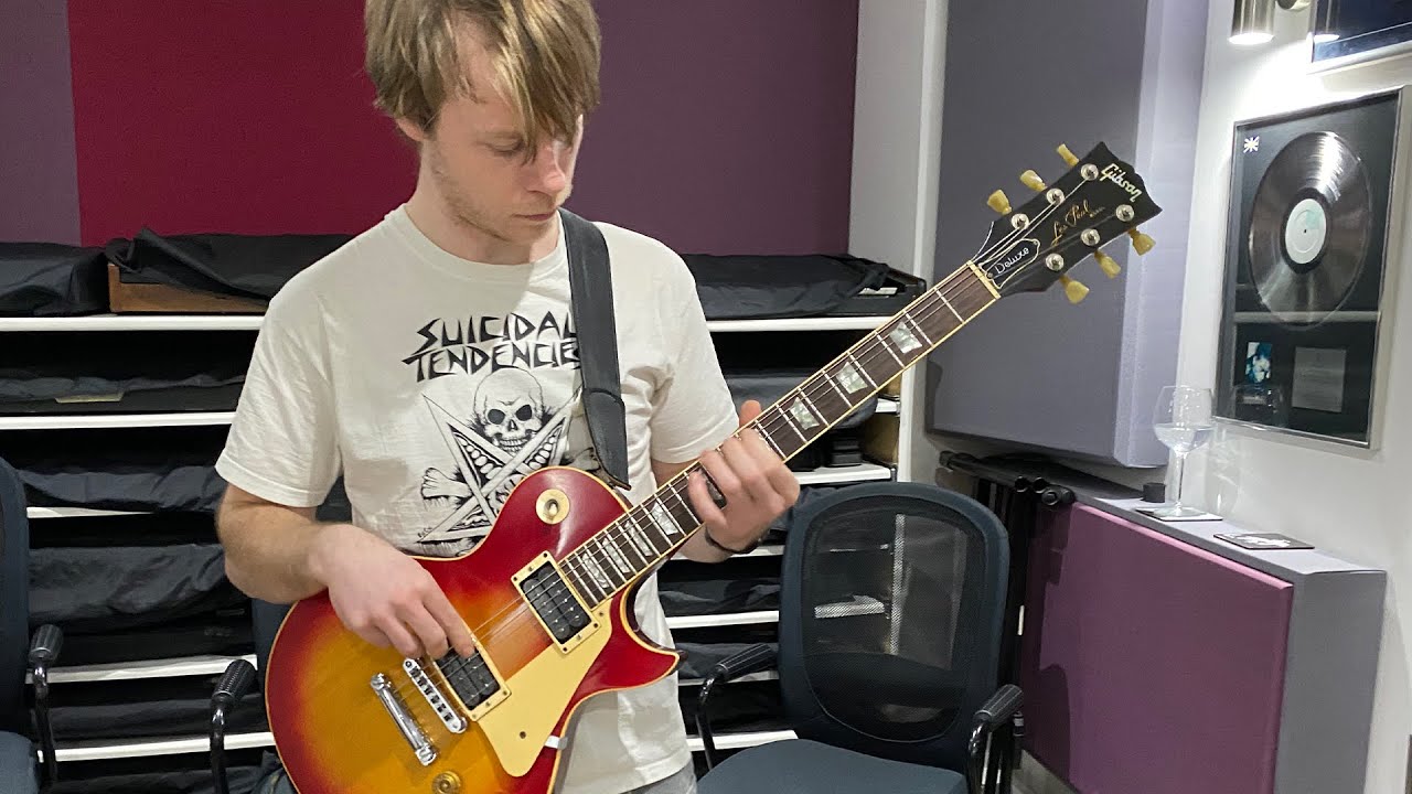 Interview with David Whitmore on Bass, Guitar & His Favourite OMNIVI3E ...