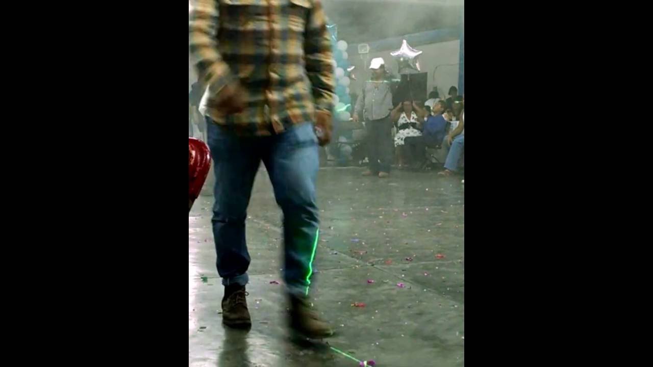 Así se Baila el Caballo Dorado (Payaso de rodeo) - YouTube