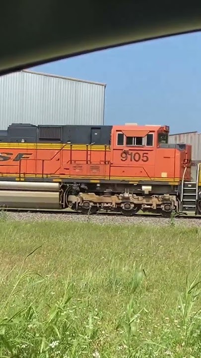 BNSF 9105 & BNSF 8994 Rear DPU’s - YouTube