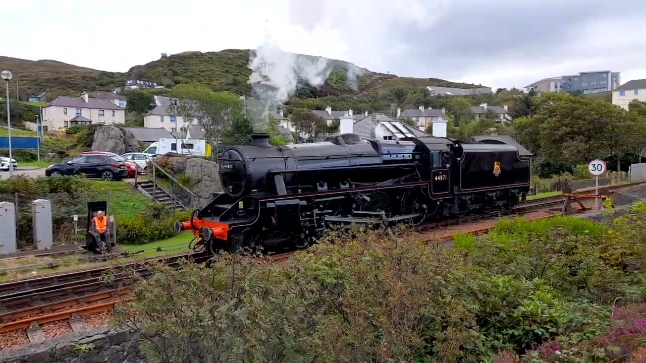 44871 shunting The Jacobite coaching stock at Mallaig on Thursday 15th ...