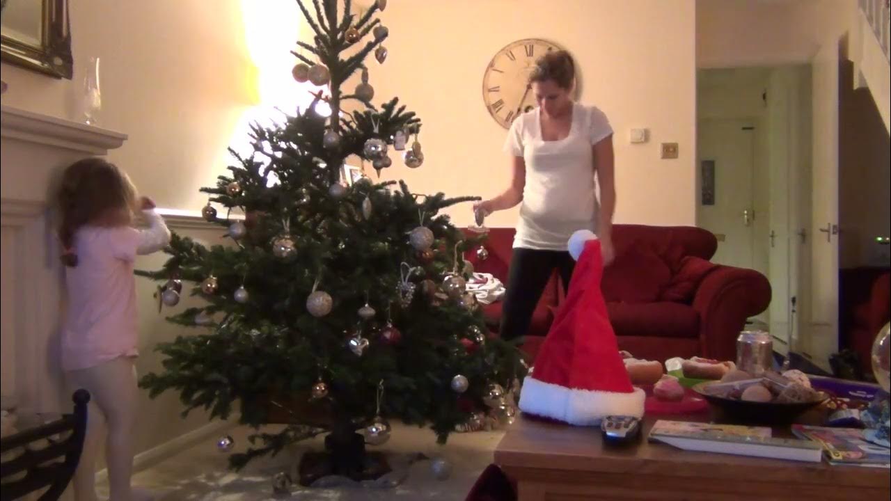 Decorating the Christmas tree - YouTube