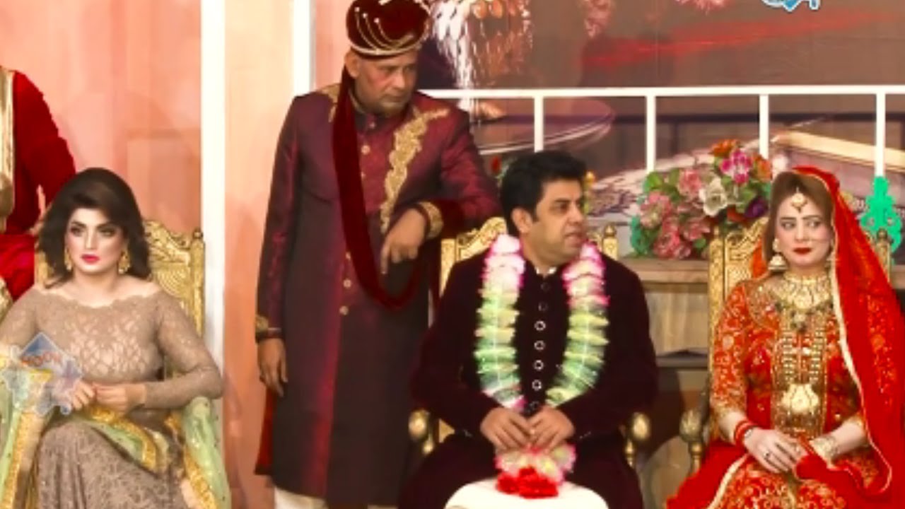 Akram Udas and Afreen Pari with Raima Khan and Naseem Vicky Stage Drama ...