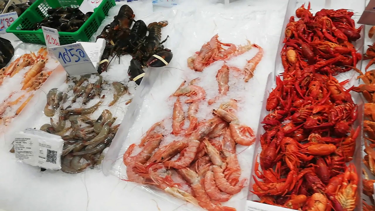 Carrefour Fish Stall/Counter in Spain - YouTube