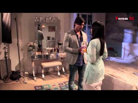 Qubool Hai - BTS - Repairing the Music Box! | Screen Journal