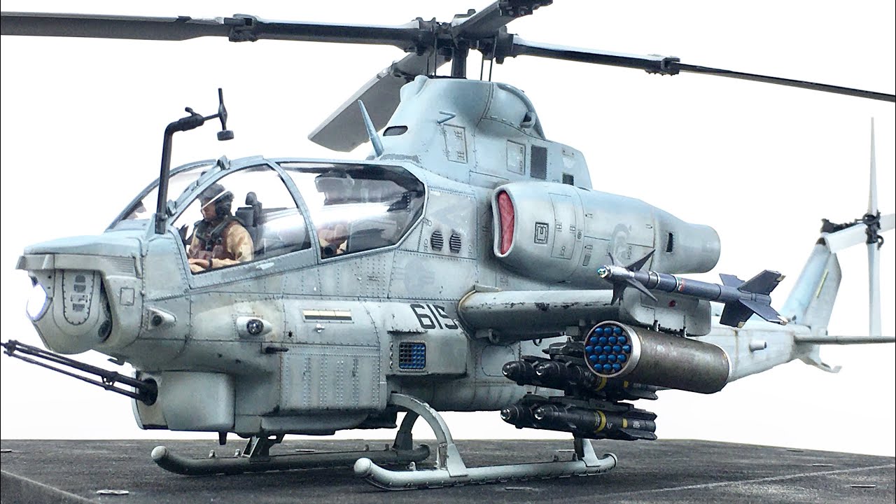 AH-1Z 1/35 Academy Kit - YouTube