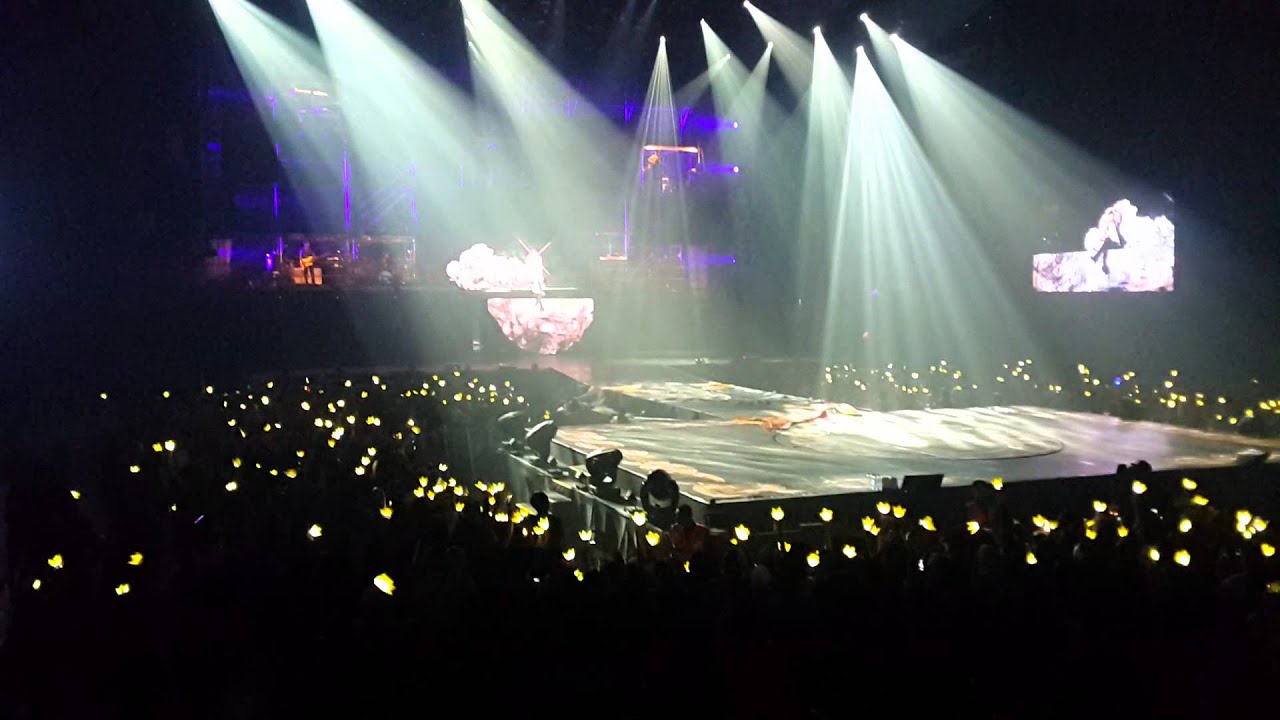 [130616] G Dragon - Butterfly Cut "GD World Tour Jakarta" Fancam - YouTube