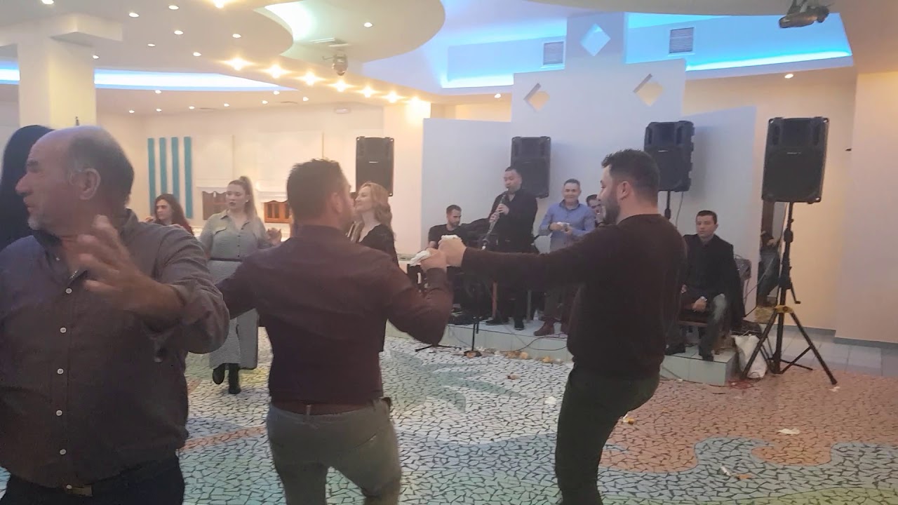 Δημήτρης Σαραβάκος, Νάνσυ Σαραβάκου Κοπή πίτας Περδικονερίου Γορτυνίας ...