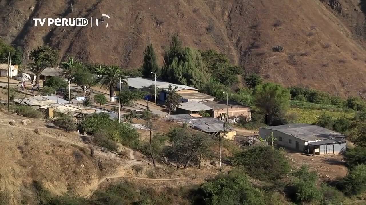 Reportaje al Peru Distrito de Moro - YouTube