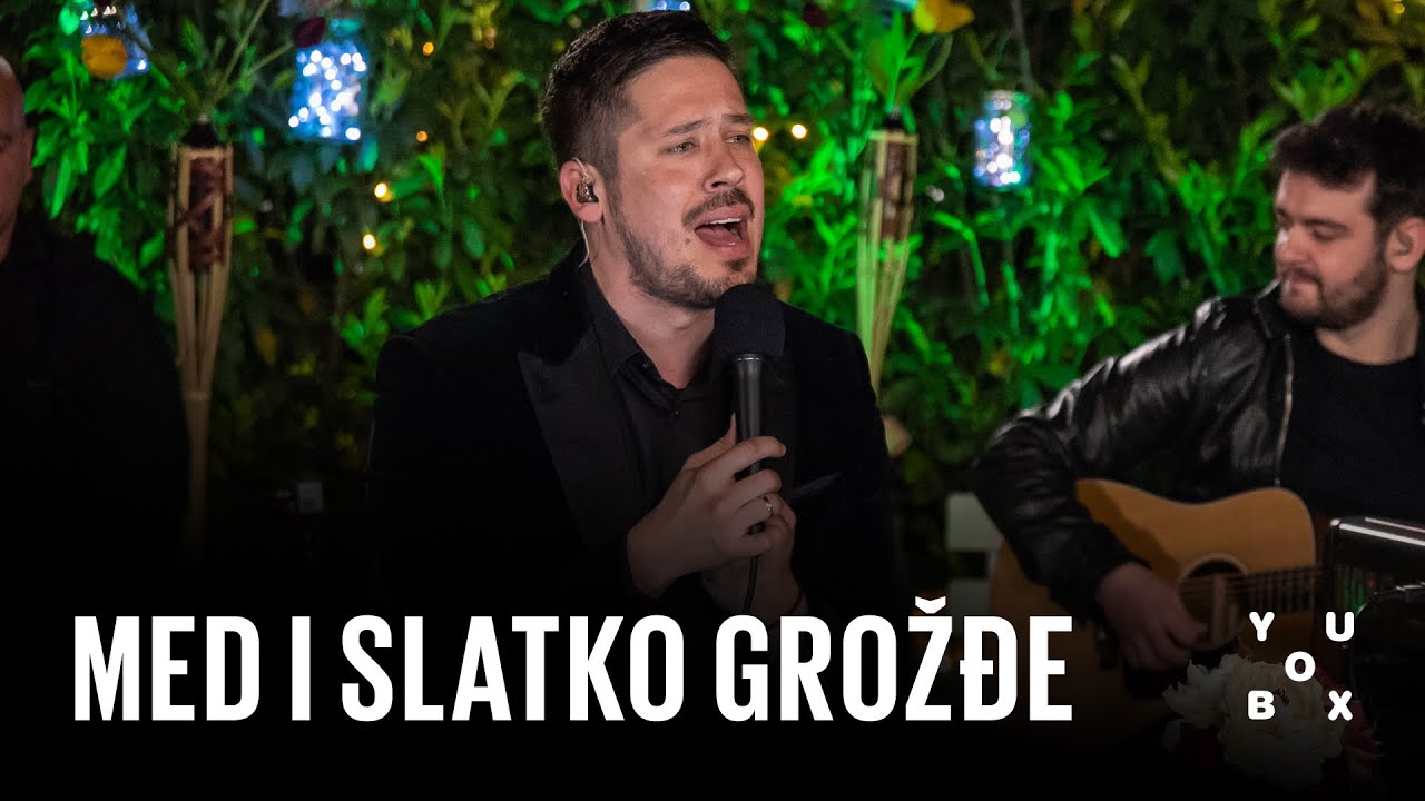 Nikola Rokvić - Med i slatko groždje LIVE - YouTube