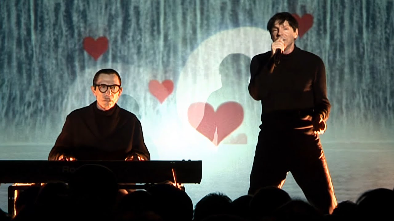 Sparks at London Forum: "Hello Young Lovers" Full Show - Sep 30, 2006 ...