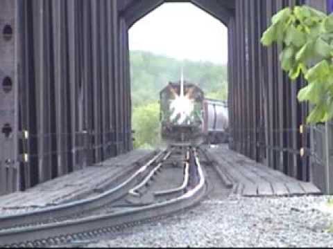 FURX 8116 MRL 253 BNSF 9269 5-28-05 Prescott, WI - YouTube