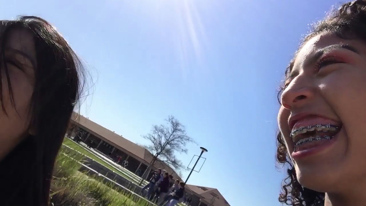 First Vlog with my best friend - YouTube