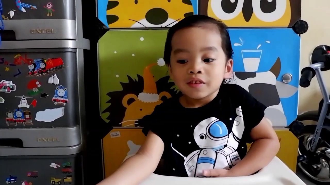 REVIEW SPACE BOOK - USBORNE FIRST STICKER BOOK SPACE - YouTube