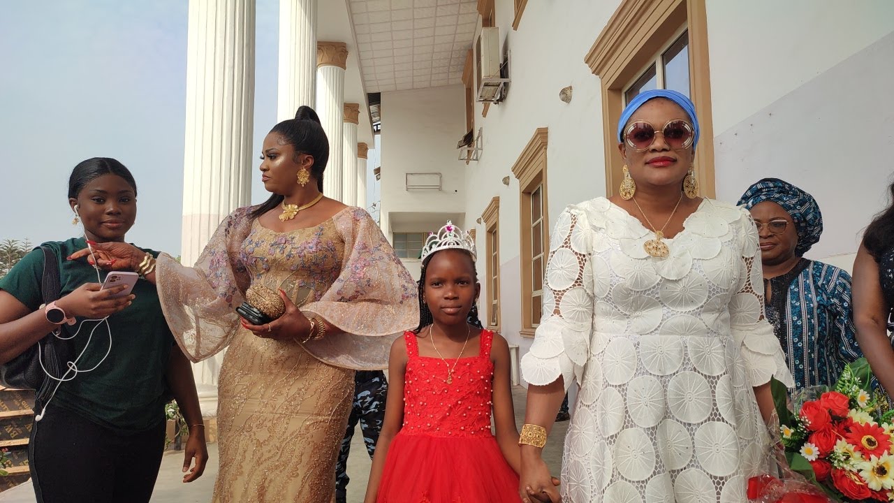 WATCH ARRIVAL OLORI MARIAM OGUNWUSI WITH DR MRS BUKOLA ABITOYE @JESUS ...