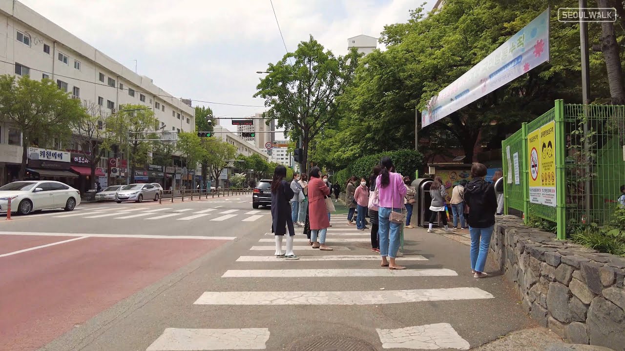 Walk around Ichon station in Seoul 이촌역 신용산초등학교 주변 【DJI Pocket 2】 - YouTube