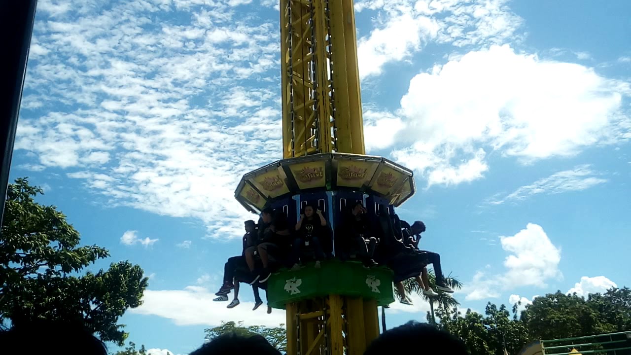 EKSTREME RIDE|| Enchanted Kingdom - YouTube