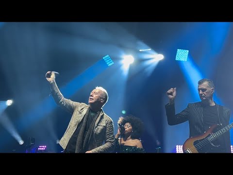 Simple Minds ~ Promised You a Miracle ~ Amsterdam, Ziggo Dome ~ 06-04 ...