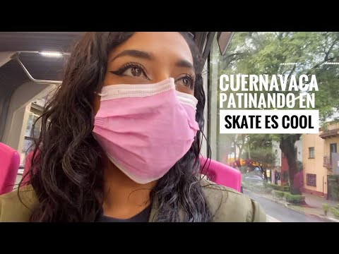 Chica en patineta recorre las desconocidas tierras de Cuernavaca