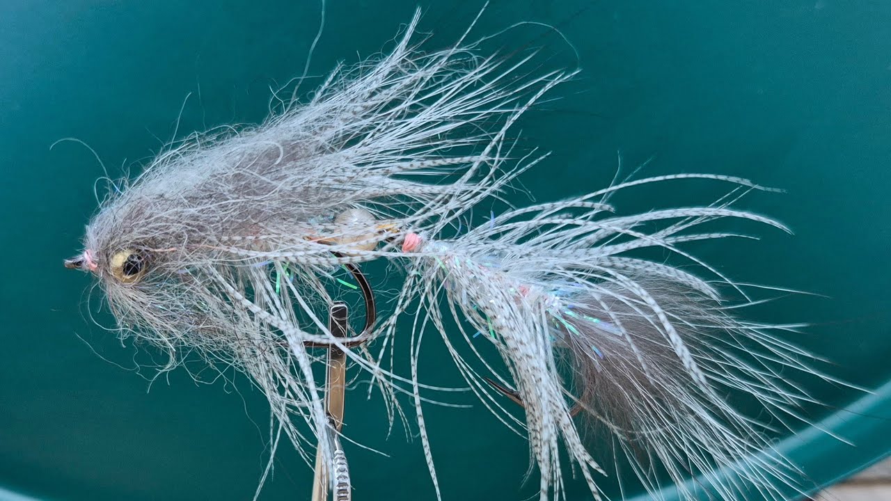 Old Man Gonga Articulated Streamer Fly Pattern - YouTube