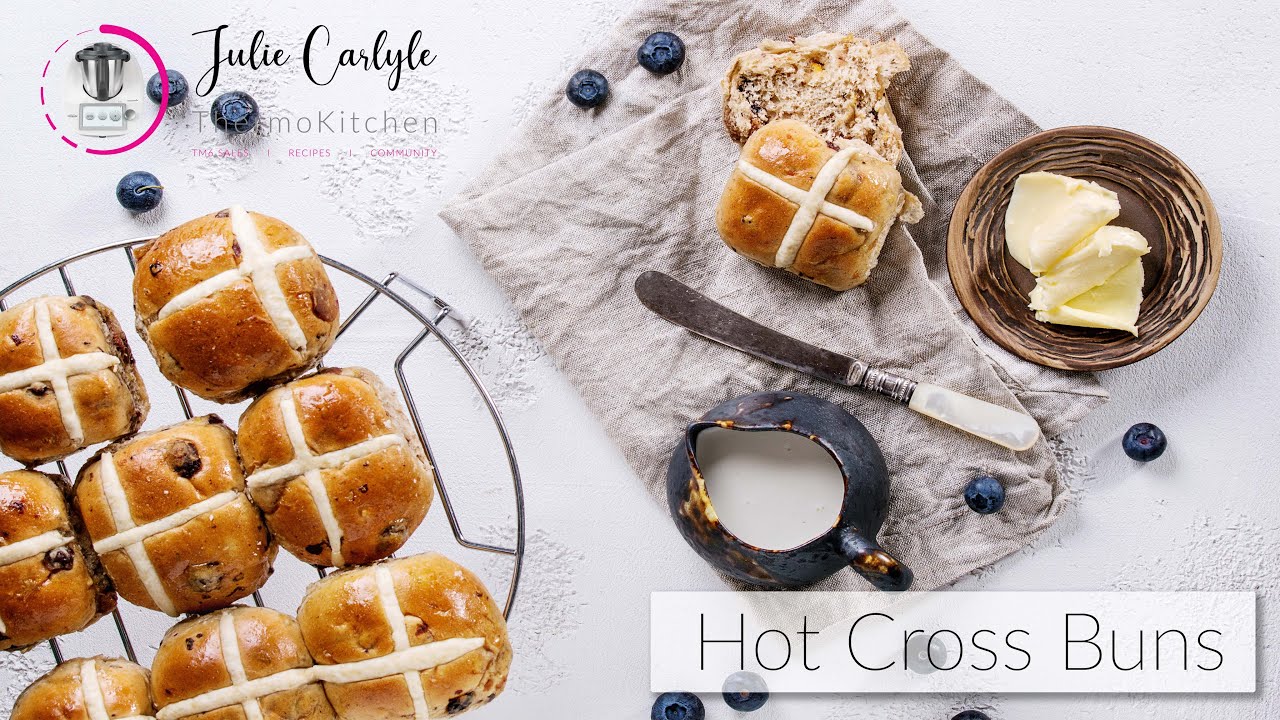 Best EVER Hot Cross Buns!! - YouTube