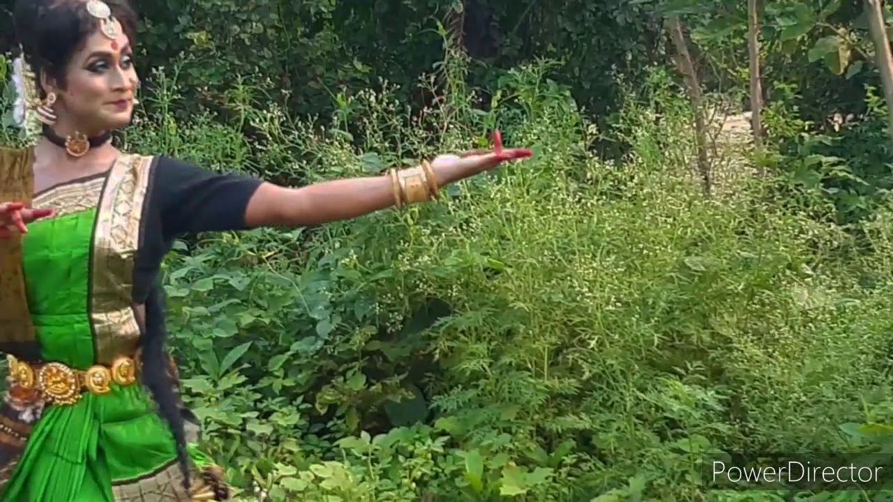 Timiro abogunthone....Rabindra nritya... Performance by rittick das(ratri). - YouTube