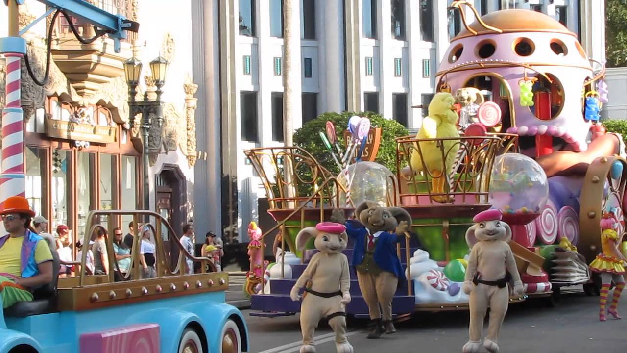 Universal Super Star Parade - YouTube