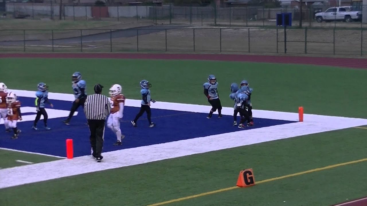 Brandon Benavides Laredo Wildcat Pee wee - YouTube