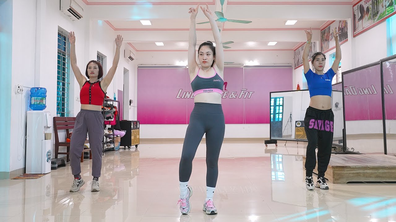 28 Minute Dance Workout At Home | Exercise To Lose Weight FAST | EMMA ...