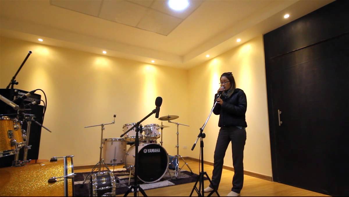 ฟั่นเฟือน : Tom Studio - YouTube