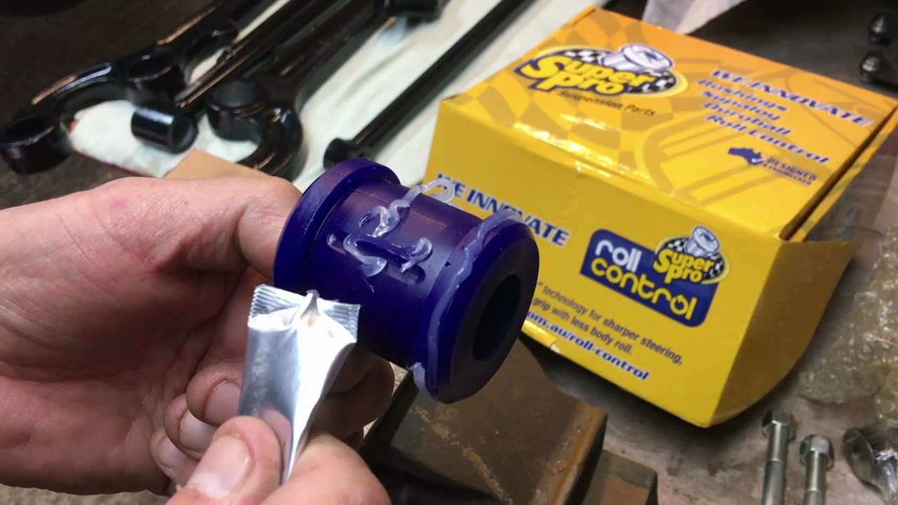 Fitting the Super-Pro bushes and getting the axles under the chassis ...