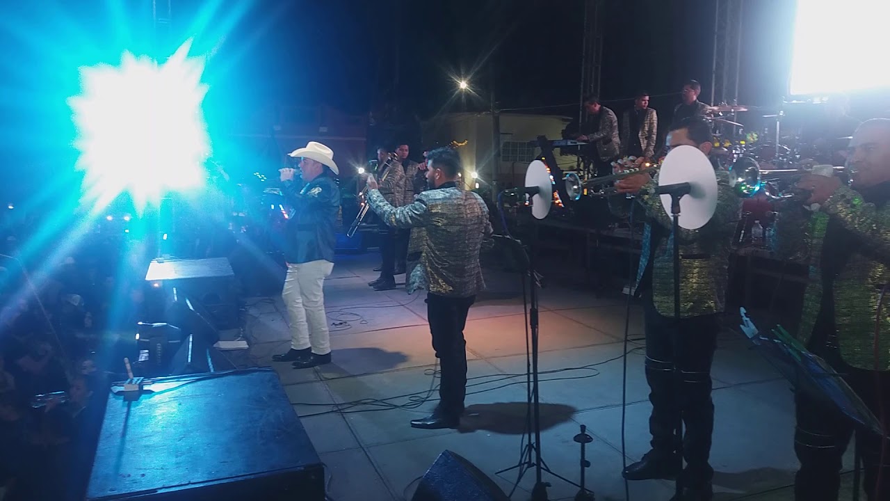 Hermoso cariño la voz chicana desdé ecuandureo Michoacán y toméle ...