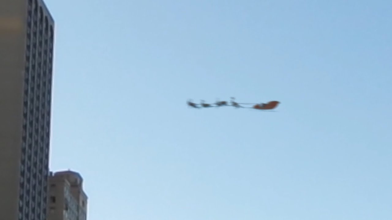 Santa Claus Caught on Camera Flying Over New York City December 24th ...