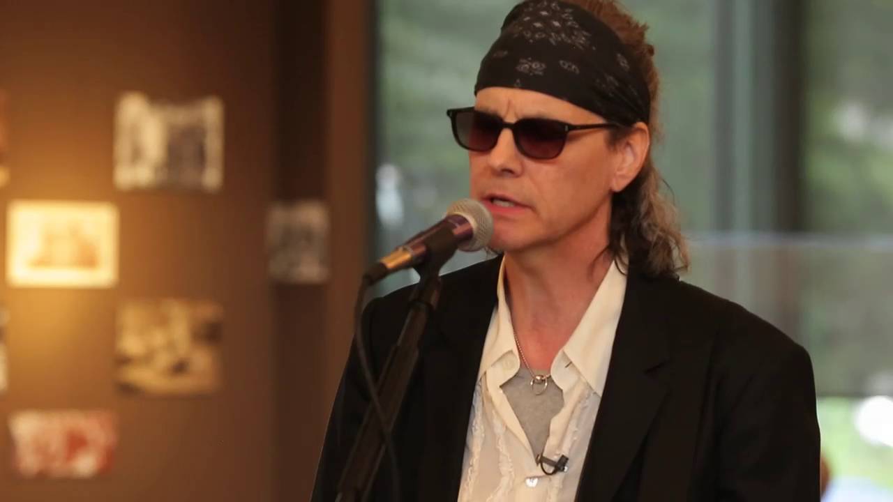BoDeans perform 'Good Things' in Milwaukee - YouTube