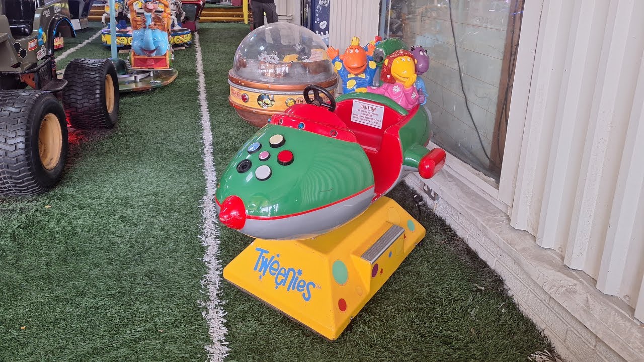 2000s Amutec Tweenies Rocket Kiddie Ride - YouTube
