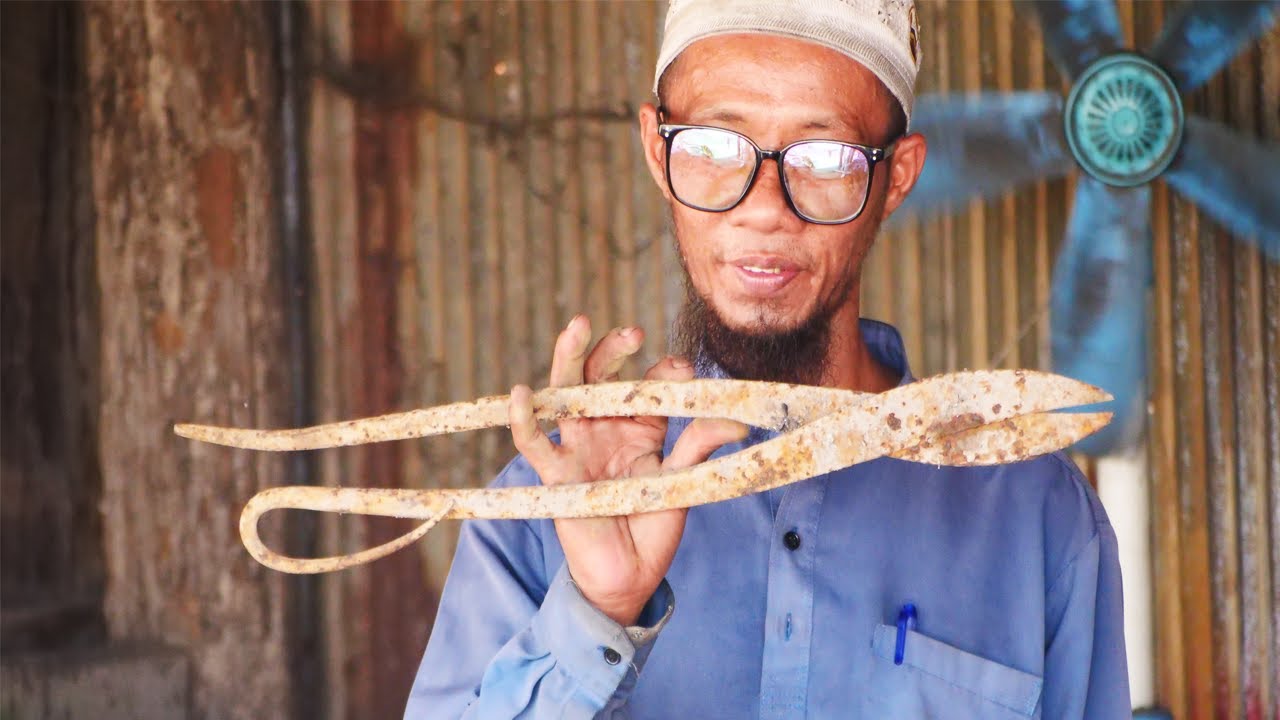 How to restore rusty zinc cutter scissors - YouTube