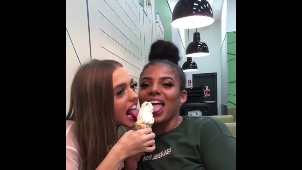 WOAH VICKY VS REALKKVSH(WHOSE TONGUE IS LONGER) 😱😱😱😱🤐🤐 - YouTube