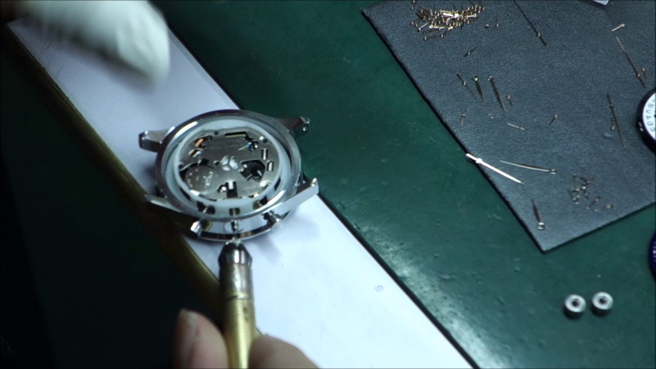 How to assemble a sample watch - YouTube