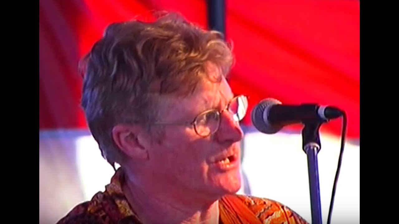 Phil Manning - Live at the Gympie Muster - YouTube