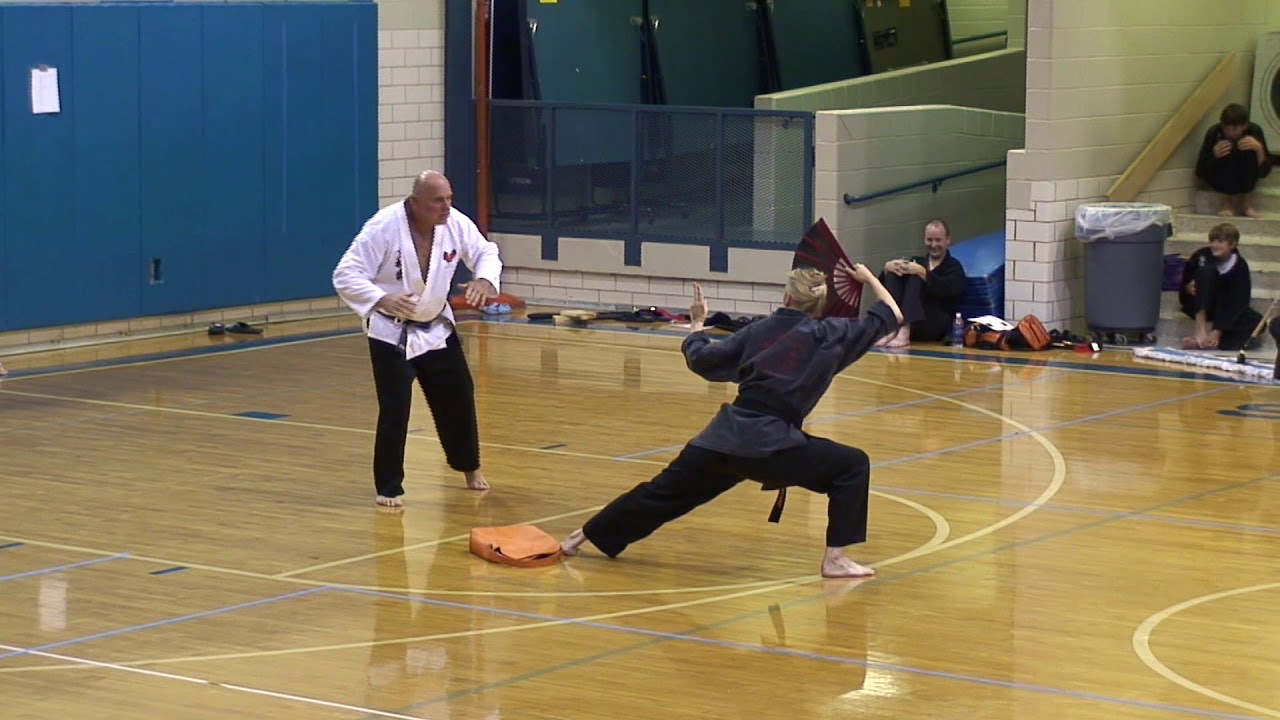 Iron Fan Self Defense-HD - YouTube