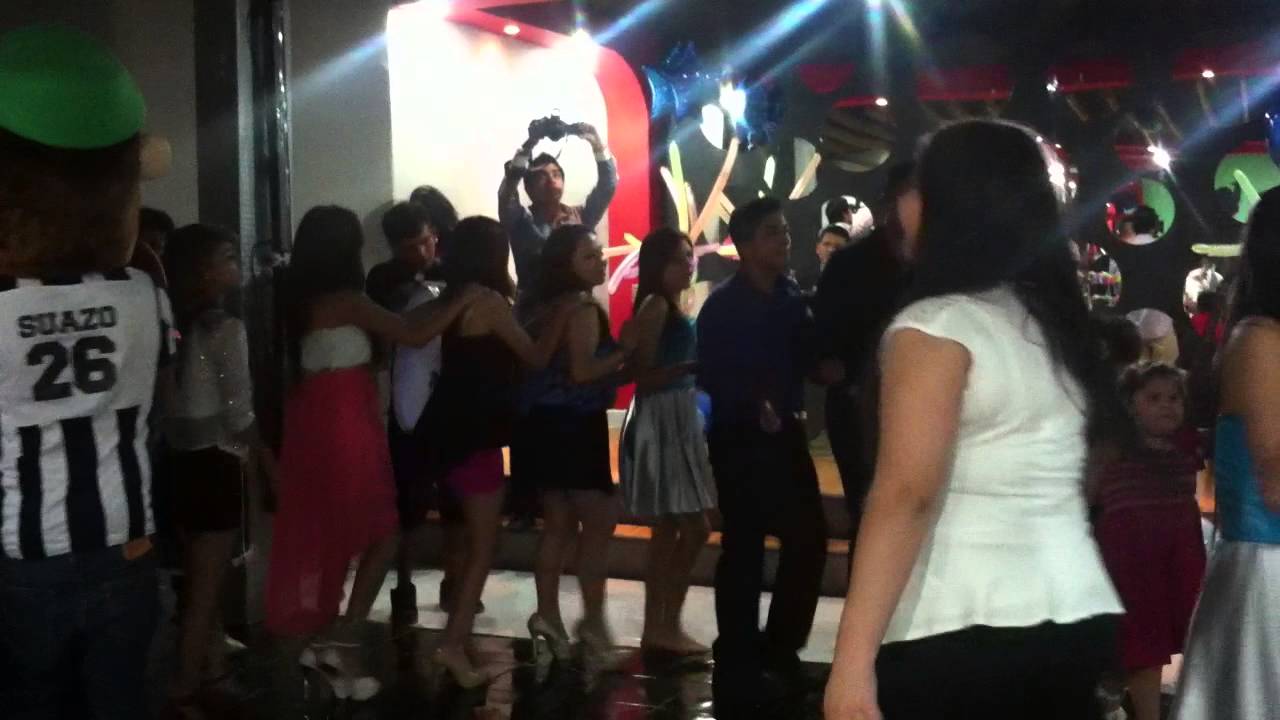 Cumbiamberos en xv tematica rayados - YouTube