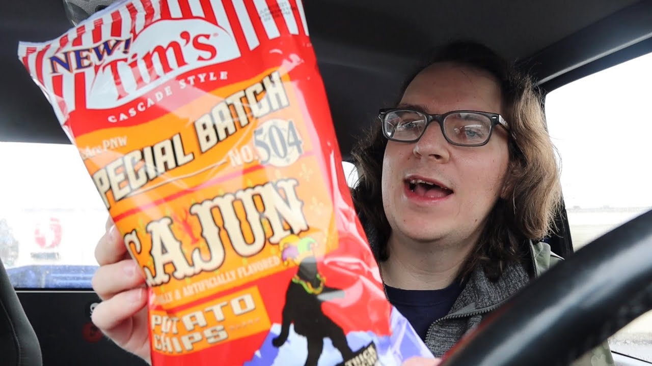 Tim’s Cajun chips review of these Cascade style potato chips - YouTube