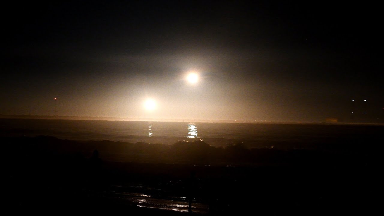 SpaceX Falcon Heavy USSF-52 X-37B Launch and Landing From Cocoa Beach ...