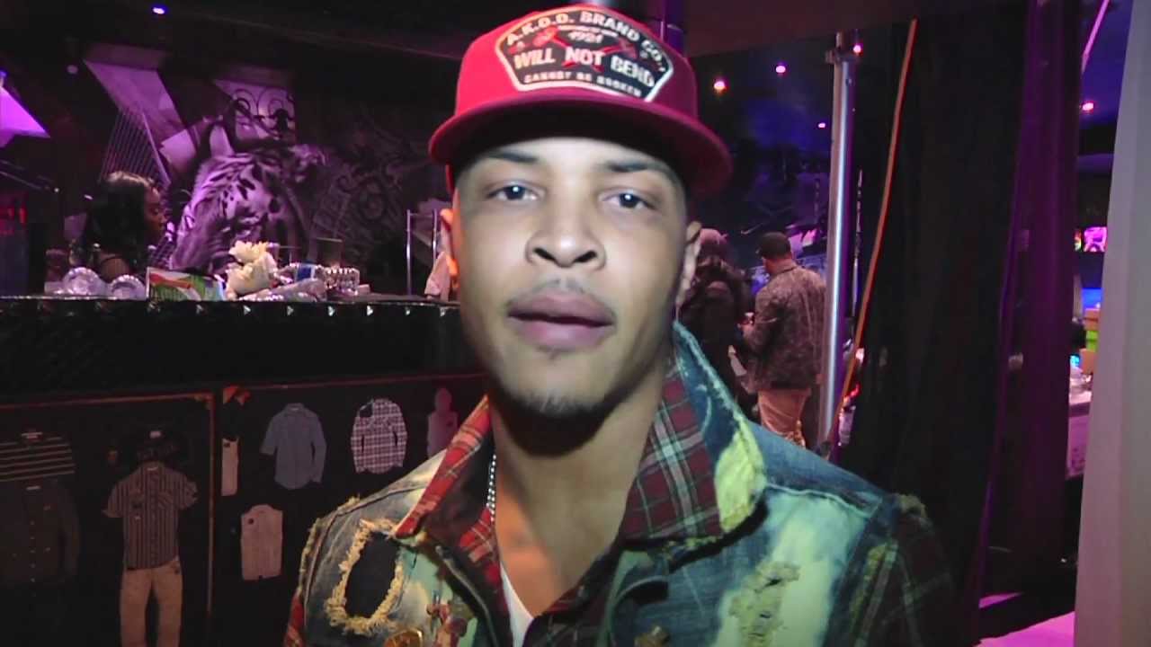 TI AKOO Fashion Show hosted by Kevin Hart & Kenny Burns - YouTube