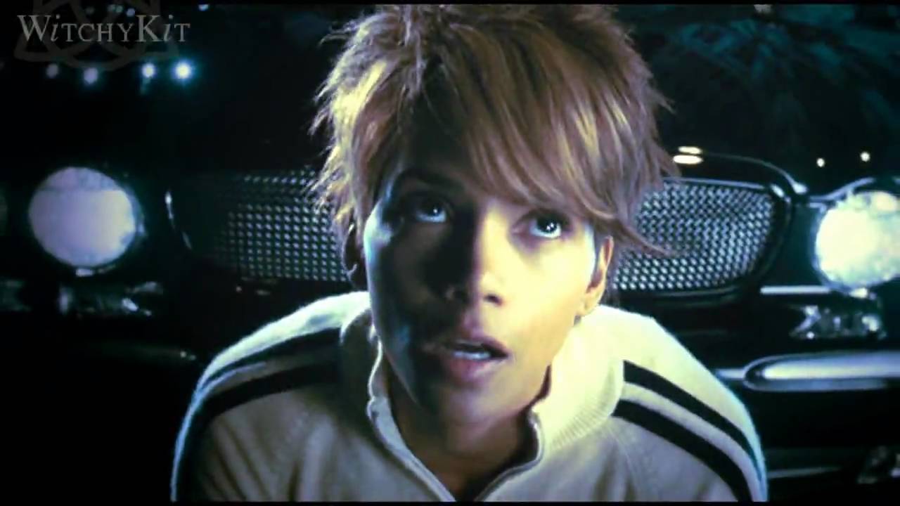 Catwoman||Patience Phillips - Circus - YouTube